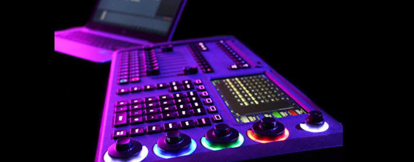 Strand apresenta mesa NEO de tamanho menor | Música & Mercado