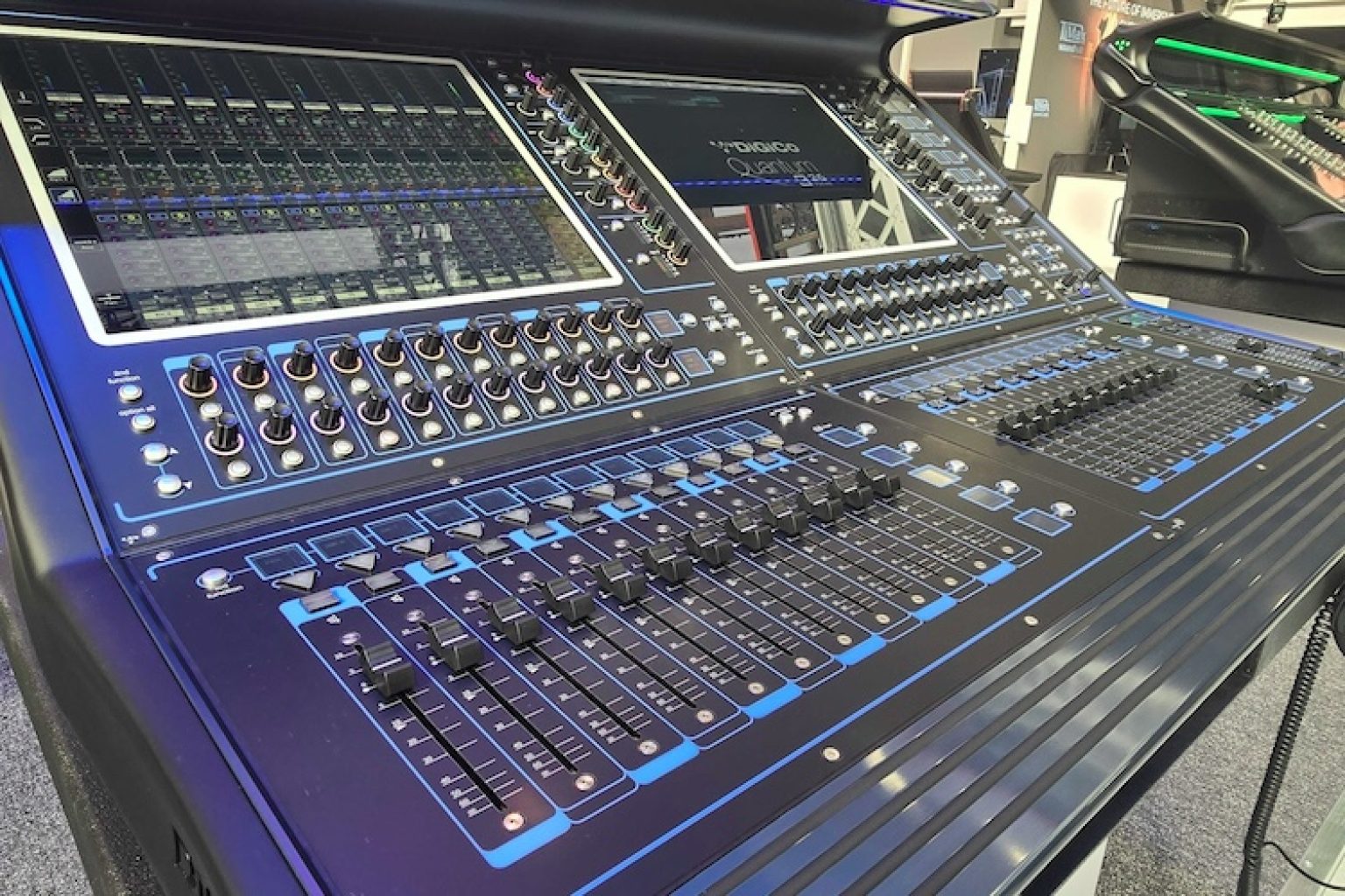 Mesa Quantum326 compacta é o novo modelo da DiGiCo | Música & Mercado
